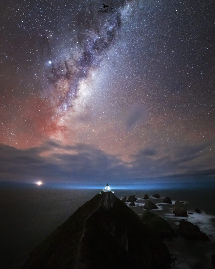 Nugget Point Lighthouse Milky Way – Douglas Thorne Photography